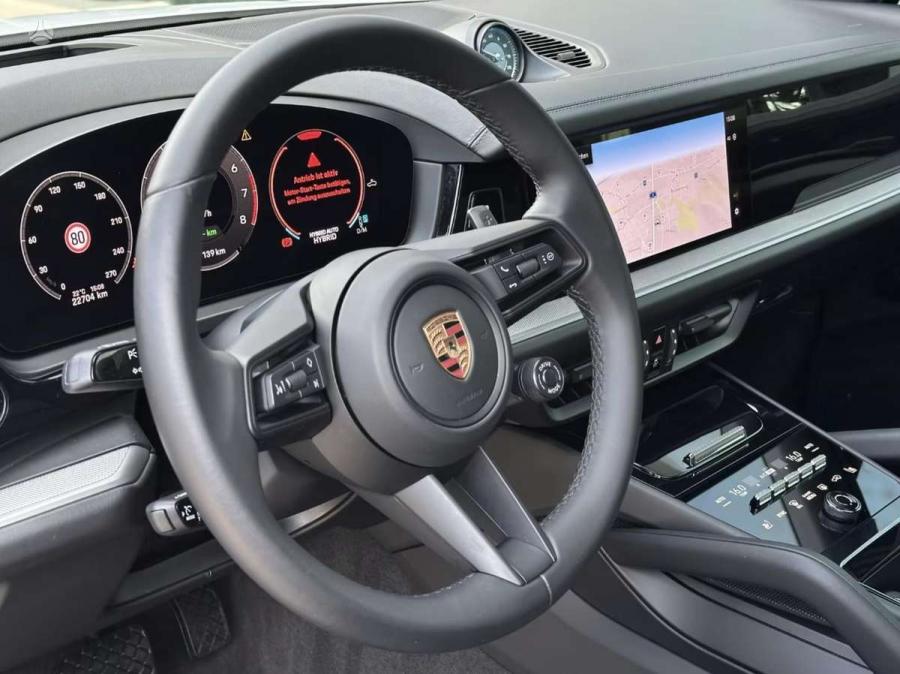 Balts Porsche Cayenne 2025 Viļņa, ar dzinēja tilpumu 3.00 L un nobraukumu 23 tūkst. km par 107000 €, foto 8 vietnē AUTOMOTO.COM.LV