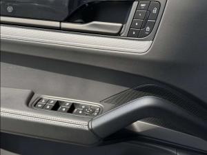 Balts Porsche Cayenne 2025 Viļņa, ar dzinēja tilpumu 3.00 L un nobraukumu 23 tūkst. km par 107000 €, foto 20 vietnē AUTOMOTO.COM.LV