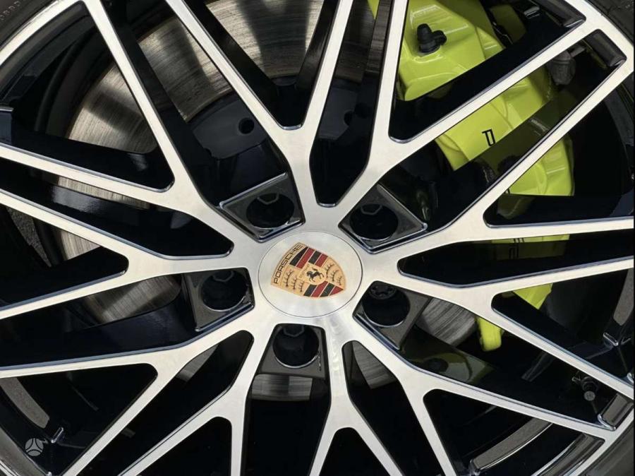Balts Porsche Cayenne 2025 Viļņa, ar dzinēja tilpumu 3.00 L un nobraukumu 23 tūkst. km par 107000 €, foto 25 vietnē AUTOMOTO.COM.LV