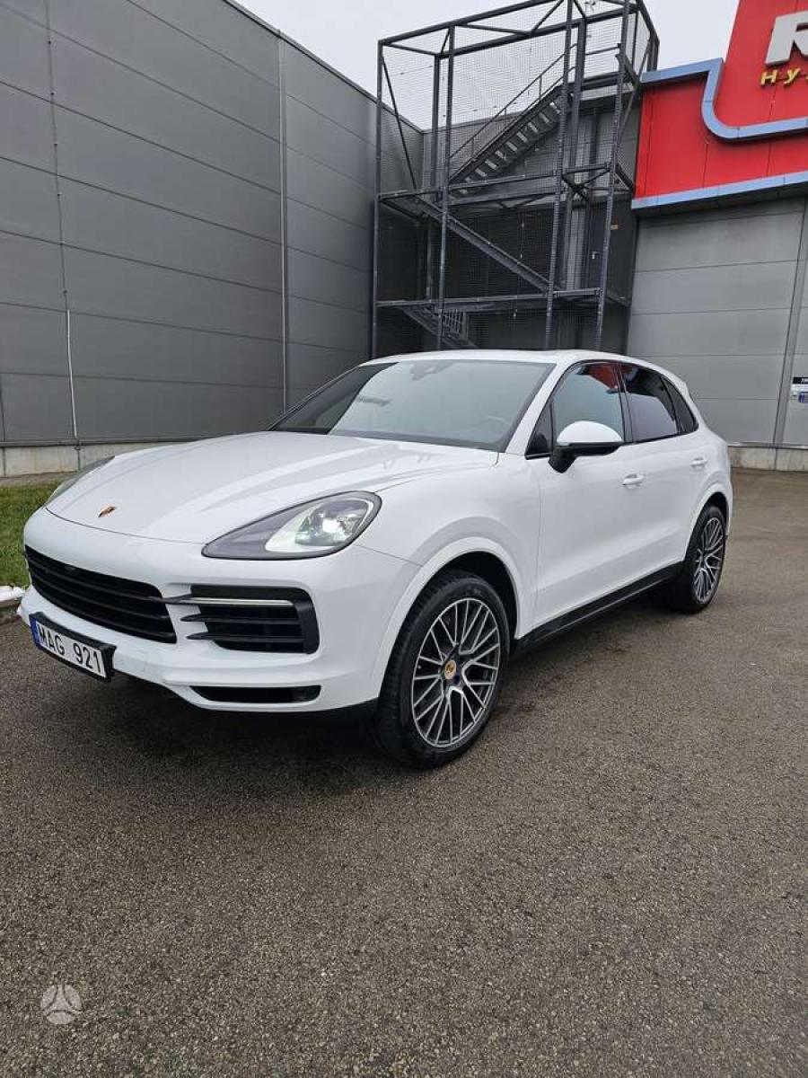 Balts Porsche Cayenne 2019 Mažeikiai, ar dzinēja tilpumu 3.00 L un nobraukumu 123 tūkst. km par 40500 €, foto 4 vietnē AUTOMOTO.COM.LV