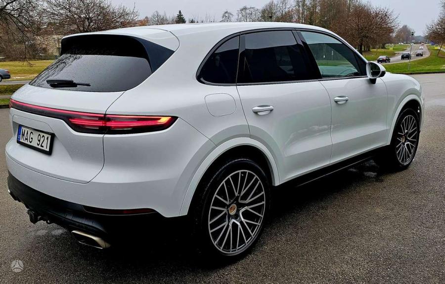 Balts Porsche Cayenne 2019 Mažeikiai, ar dzinēja tilpumu 3.00 L un nobraukumu 123 tūkst. km par 40500 €, foto 6 vietnē AUTOMOTO.COM.LV