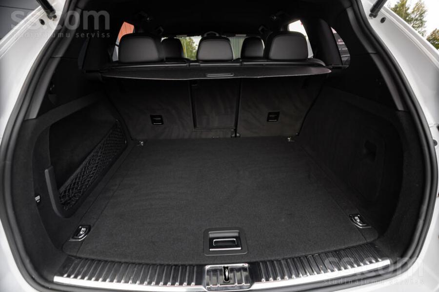 White Porsche Cayenne 2013 in Jelgava, with an engine capacity of 3.00 L and mileage of 18 thousand km for 26000 €, photo 22 on AUTOMOTO.COM.LV