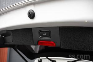 White Porsche Cayenne 2013 in Jelgava, with an engine capacity of 3.00 L and mileage of 18 thousand km for 26000 €, photo 23 on AUTOMOTO.COM.LV