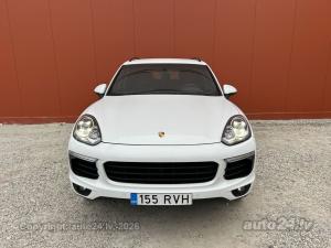 White Porsche Cayenne 2015 in Tallinn, with an engine capacity of 3.00 L and mileage of 263 thousand km for 23399 €, photo 3 on AUTOMOTO.COM.LV