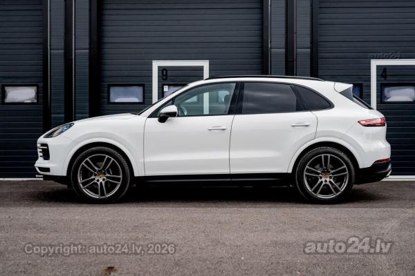 Balts Porsche Cayenne 2018 Tallina, ar dzinēja tilpumu 3.00 L un nobraukumu 120 tūkst. km par 40990 €, foto 3 vietnē AUTOMOTO.COM.LV