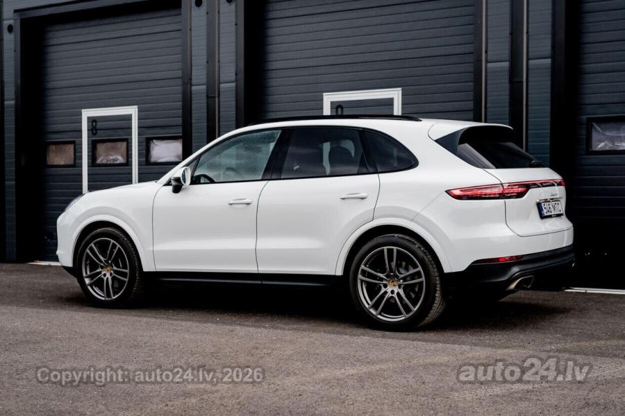 Balts Porsche Cayenne 2018 Tallina, ar dzinēja tilpumu 3.00 L un nobraukumu 120 tūkst. km par 40990 €, foto 4 vietnē AUTOMOTO.COM.LV