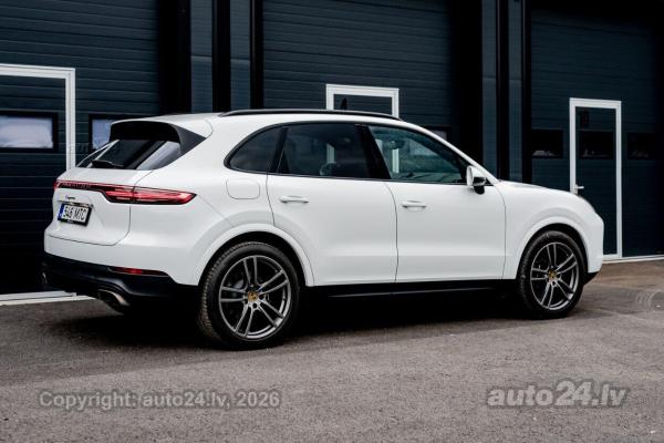 Balts Porsche Cayenne 2018 Tallina, ar dzinēja tilpumu 3.00 L un nobraukumu 120 tūkst. km par 40990 €, foto 5 vietnē AUTOMOTO.COM.LV