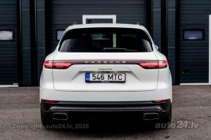 Balts Porsche Cayenne 2018 Tallina, ar dzinēja tilpumu 3.00 L un nobraukumu 120 tūkst. km par 40990 €, foto 9 vietnē AUTOMOTO.COM.LV