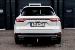 Balts Porsche Cayenne 2018 Tallina, ar dzinēja tilpumu 3.00 L un nobraukumu 120 tūkst. km par 40990 €, foto 12 vietnē AUTOMOTO.COM.LV