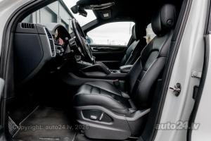 Balts Porsche Cayenne 2018 Tallina, ar dzinēja tilpumu 3.00 L un nobraukumu 120 tūkst. km par 40990 €, foto 14 vietnē AUTOMOTO.COM.LV