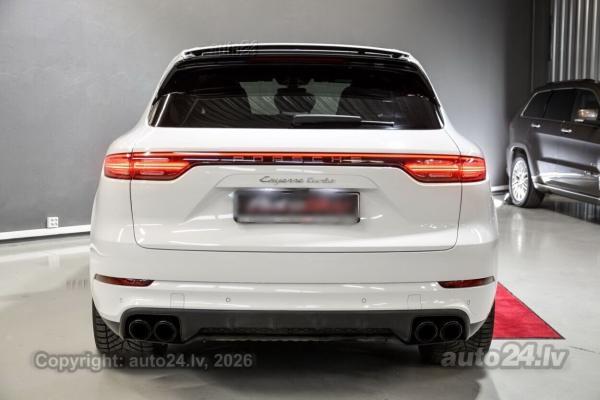 Balts Porsche Cayenne 2018 Tallina, ar dzinēja tilpumu 4.00 L un nobraukumu 132 tūkst. km par 55000 €, foto 2 vietnē AUTOMOTO.COM.LV