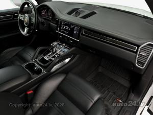 Balts Porsche Cayenne 2020 Rīga, ar dzinēja tilpumu 4.00 L un nobraukumu 94 tūkst. km par 74900 €, foto 5 vietnē AUTOMOTO.COM.LV