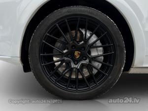 Balts Porsche Cayenne 2020 Rīga, ar dzinēja tilpumu 4.00 L un nobraukumu 94 tūkst. km par 74900 €, foto 26 vietnē AUTOMOTO.COM.LV