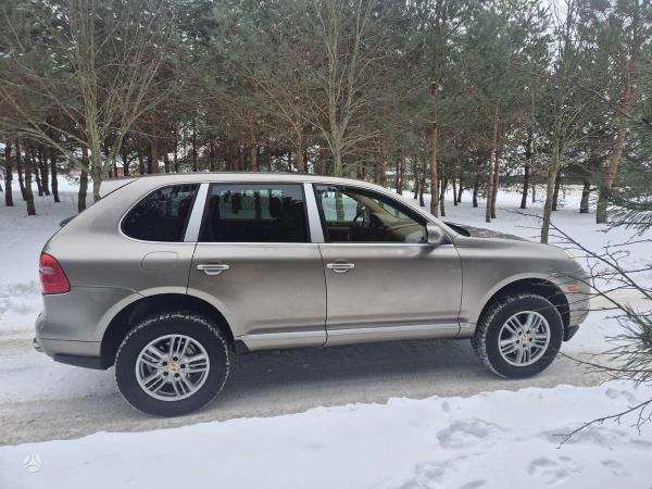 Dzeltens Porsche Cayenne 2008 Tauragė, ar dzinēja tilpumu 4.81 L un nobraukumu 214 tūkst. km par 7500 €, foto 3 vietnē AUTOMOTO.COM.LV