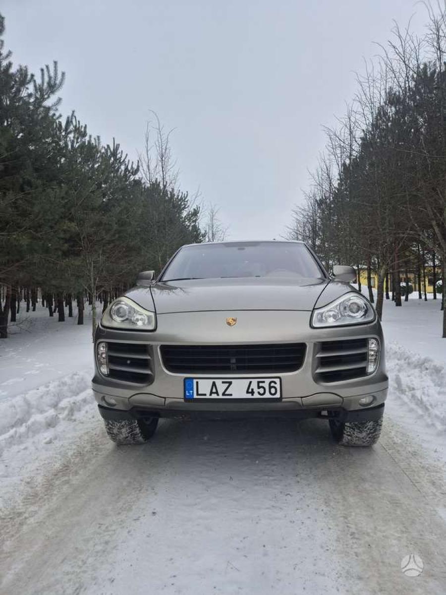 Dzeltens Porsche Cayenne 2008 Tauragė, ar dzinēja tilpumu 4.81 L un nobraukumu 214 tūkst. km par 7500 €, foto 4 vietnē AUTOMOTO.COM.LV
