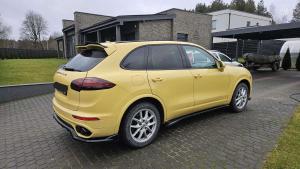 Dzeltens Porsche Cayenne 2011 Viļņa, ar dzinēja tilpumu 4.81 L un nobraukumu 274 tūkst. km par 15000 €, foto 2 vietnē AUTOMOTO.COM.LV