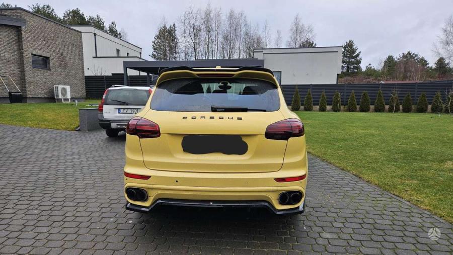 Dzeltens Porsche Cayenne 2011 Viļņa, ar dzinēja tilpumu 4.81 L un nobraukumu 274 tūkst. km par 15000 €, foto 3 vietnē AUTOMOTO.COM.LV