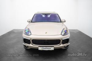 Dzeltens Porsche Cayenne 2016 Tallina, ar dzinēja tilpumu 3.00 L un nobraukumu 139 tūkst. km par 24999 €, foto 3 vietnē AUTOMOTO.COM.LV