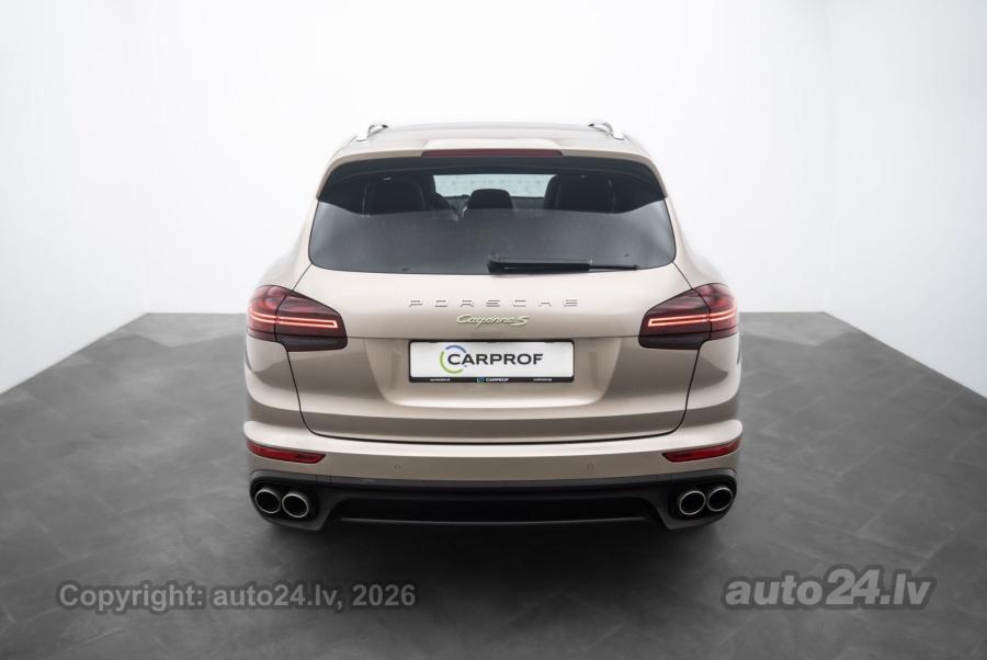 Dzeltens Porsche Cayenne 2016 Tallina, ar dzinēja tilpumu 3.00 L un nobraukumu 139 tūkst. km par 24999 €, foto 6 vietnē AUTOMOTO.COM.LV