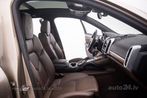 Dzeltens Porsche Cayenne 2016 Tallina, ar dzinēja tilpumu 3.00 L un nobraukumu 139 tūkst. km par 24999 €, foto 11 vietnē AUTOMOTO.COM.LV