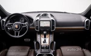 Dzeltens Porsche Cayenne 2016 Tallina, ar dzinēja tilpumu 3.00 L un nobraukumu 139 tūkst. km par 24999 €, foto 13 vietnē AUTOMOTO.COM.LV
