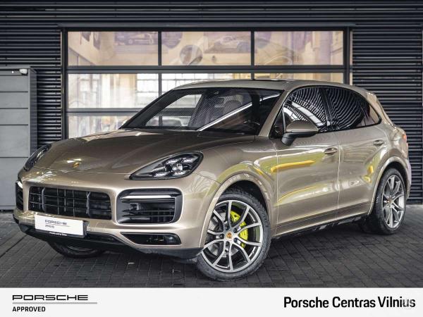 Yellow Porsche Cayenne 2018 in Vilnius, with an engine capacity of 3.00 L and mileage of 117 thousand km for 52911 €, photo 1 on AUTOMOTO.COM.LV