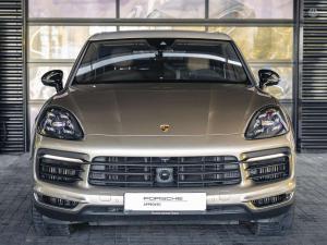 Yellow Porsche Cayenne 2019 in Vilnius, with an engine capacity of 2.89 L and mileage of 132 thousand km for 63911 €, photo 9 on AUTOMOTO.COM.LV