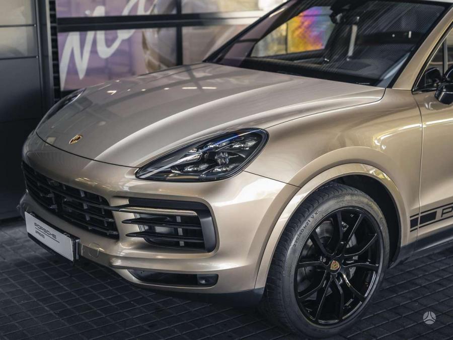 Yellow Porsche Cayenne 2019 in Vilnius, with an engine capacity of 2.89 L and mileage of 132 thousand km for 63911 €, photo 12 on AUTOMOTO.COM.LV