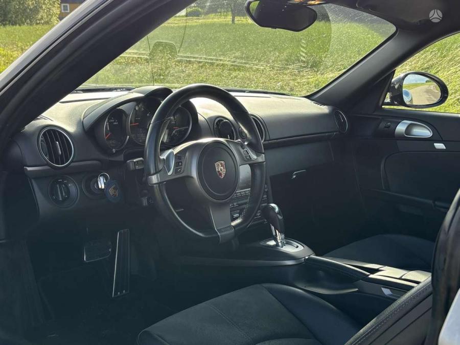 Black Porsche Cayman 2009 in Vilnius, with an engine capacity of 2.89 L and mileage of 64 thousand km for 29500 €, photo 8 on AUTOMOTO.COM.LV