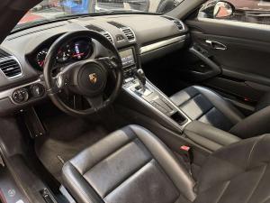 Black Porsche Cayman 2014 in Vilnius, with an engine capacity of 2.71 L and mileage of 148 thousand km for 32550 €, photo 11 on AUTOMOTO.COM.LV