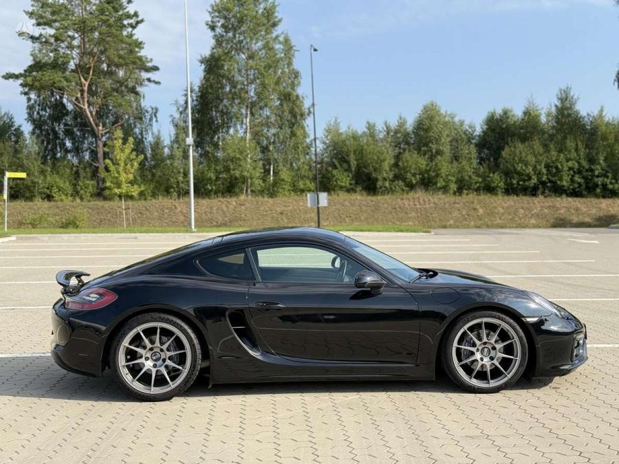 Black Porsche Cayman 2015 in Vilnius, with an engine capacity of 2.71 L and mileage of 75 thousand km for 35000 €, photo 9 on AUTOMOTO.COM.LV