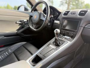 Black Porsche Cayman 2015 in Vilnius, with an engine capacity of 2.71 L and mileage of 75 thousand km for 35000 €, photo 13 on AUTOMOTO.COM.LV