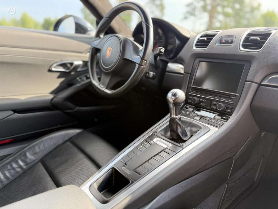 Black Porsche Cayman 2015 in Vilnius, with an engine capacity of 2.71 L and mileage of 75 thousand km for 35000 €, photo 13 on AUTOMOTO.COM.LV
