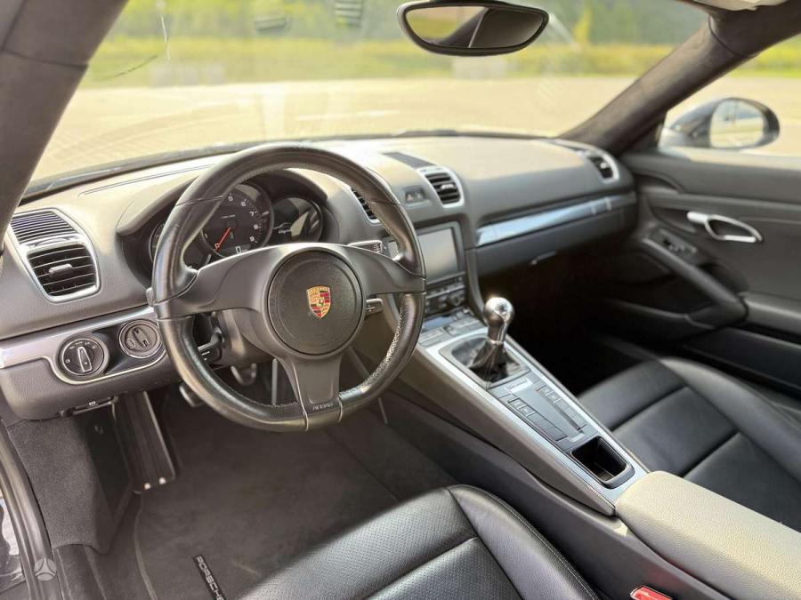 Black Porsche Cayman 2015 in Vilnius, with an engine capacity of 2.71 L and mileage of 75 thousand km for 35000 €, photo 18 on AUTOMOTO.COM.LV