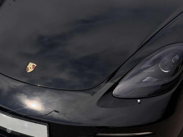Melns Porsche Cayman 2017 Klaipėda, ar dzinēja tilpumu 2.50 L un nobraukumu 151 tūkst. km par 39929 €, foto 4 vietnē AUTOMOTO.COM.LV