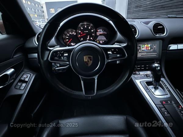 Black Porsche Cayman 2018 in Tallinn, with an engine capacity of 2.00 L and mileage of 81 thousand km for 54900 €, photo 11 on AUTOMOTO.COM.LV