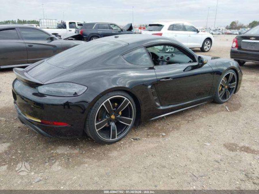 Black Porsche Cayman 2018 in Klaipeda, with an engine capacity of 2.00 L and mileage of 70 thousand km for 23900 €, photo 4 on AUTOMOTO.COM.LV
