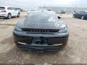 Black Porsche Cayman 2018 in Klaipeda, with an engine capacity of 2.00 L and mileage of 70 thousand km for 23900 €, photo 16 on AUTOMOTO.COM.LV