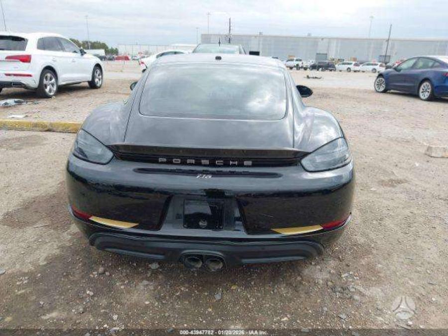 Black Porsche Cayman 2018 in Klaipeda, with an engine capacity of 2.00 L and mileage of 70 thousand km for 23900 €, photo 16 on AUTOMOTO.COM.LV