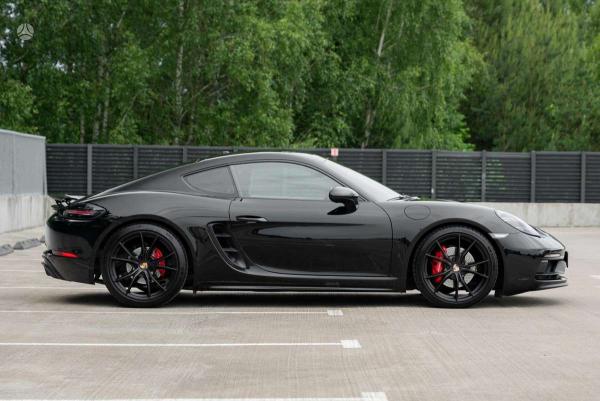 Melns Porsche Cayman 2019 Viļņa, ar dzinēja tilpumu 2.50 L un nobraukumu 58 tūkst. km par 58000 €, foto 4 vietnē AUTOMOTO.COM.LV