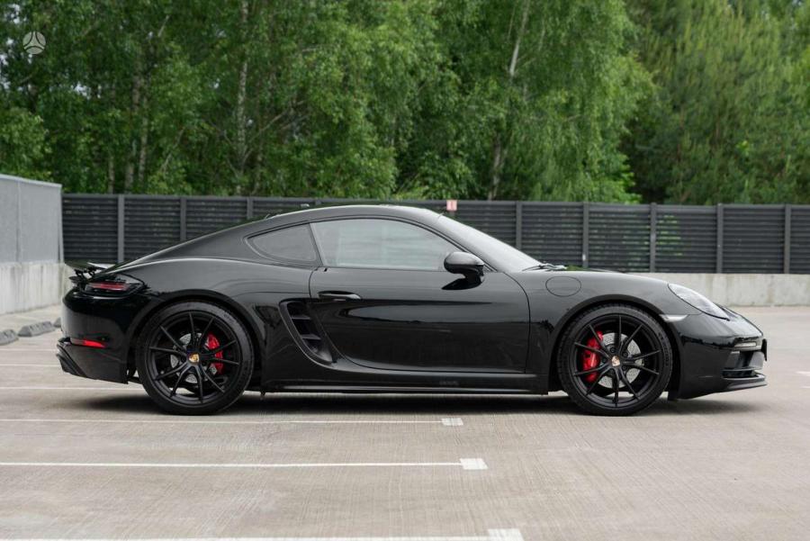 Melns Porsche Cayman 2019 Viļņa, ar dzinēja tilpumu 2.50 L un nobraukumu 58 tūkst. km par 58000 €, foto 5 vietnē AUTOMOTO.COM.LV