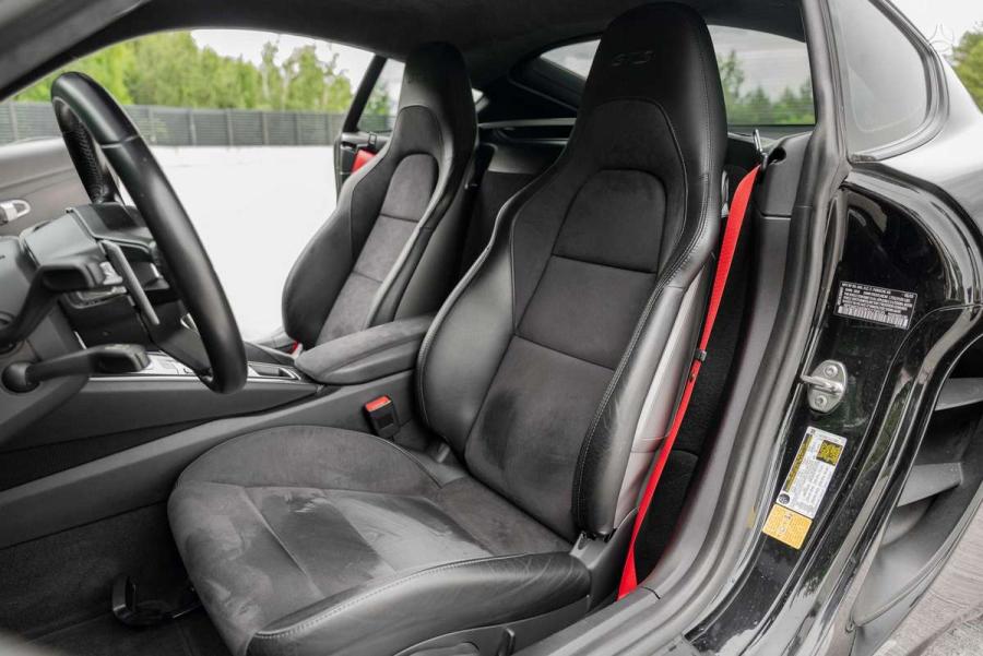 Melns Porsche Cayman 2019 Viļņa, ar dzinēja tilpumu 2.50 L un nobraukumu 58 tūkst. km par 58000 €, foto 18 vietnē AUTOMOTO.COM.LV
