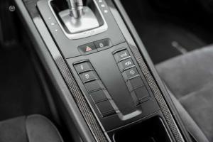 Melns Porsche Cayman 2019 Viļņa, ar dzinēja tilpumu 2.50 L un nobraukumu 58 tūkst. km par 58000 €, foto 25 vietnē AUTOMOTO.COM.LV