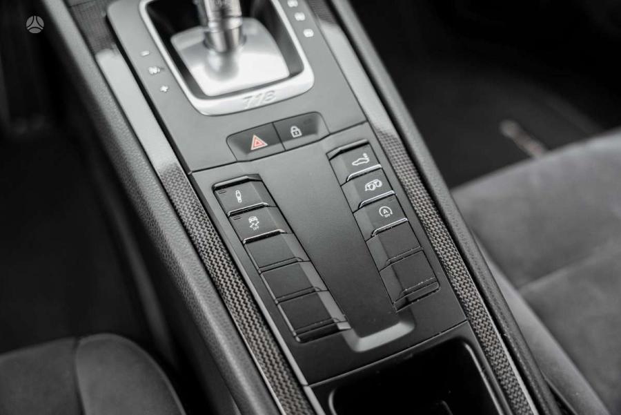 Melns Porsche Cayman 2019 Viļņa, ar dzinēja tilpumu 2.50 L un nobraukumu 58 tūkst. km par 58000 €, foto 25 vietnē AUTOMOTO.COM.LV