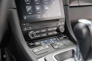 Melns Porsche Cayman 2019 Viļņa, ar dzinēja tilpumu 2.50 L un nobraukumu 58 tūkst. km par 58000 €, foto 26 vietnē AUTOMOTO.COM.LV