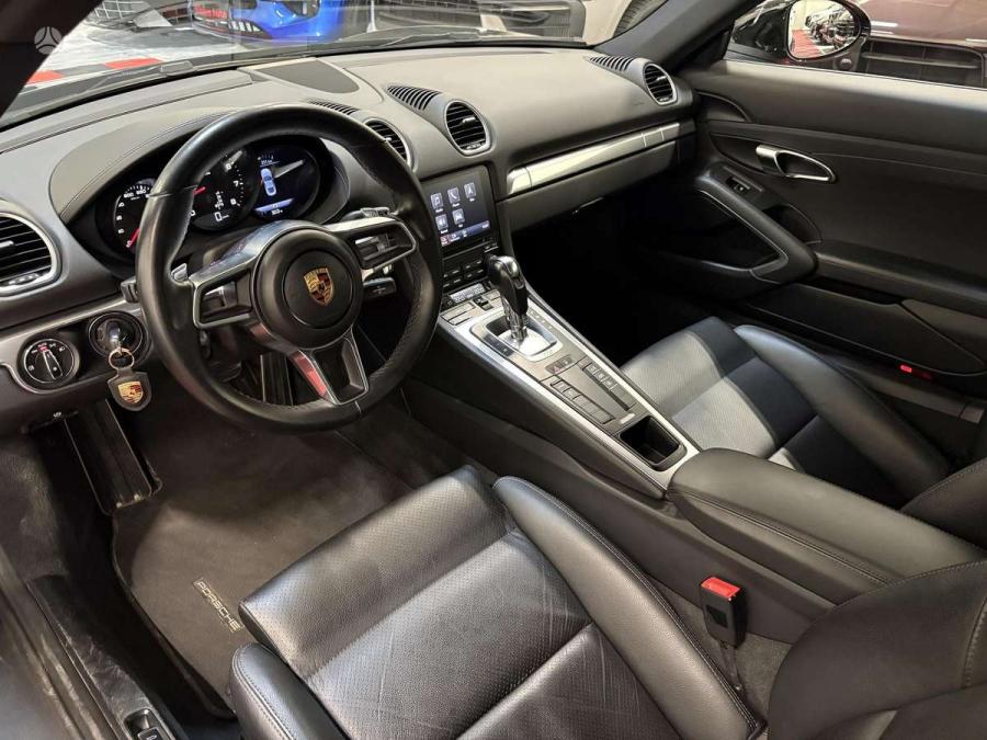 Melns Porsche Cayman 2019 Viļņa, ar dzinēja tilpumu 1.99 L un nobraukumu 82 tūkst. km par 49990 €, foto 12 vietnē AUTOMOTO.COM.LV