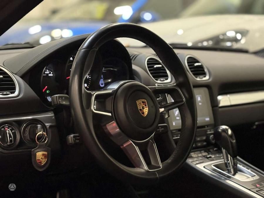 Melns Porsche Cayman 2019 Viļņa, ar dzinēja tilpumu 1.99 L un nobraukumu 82 tūkst. km par 49990 €, foto 21 vietnē AUTOMOTO.COM.LV