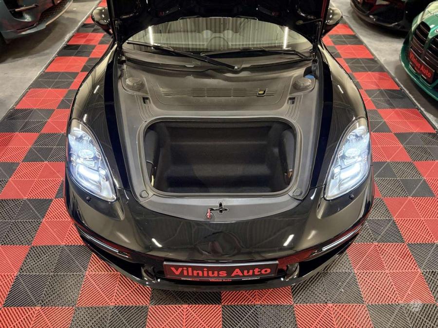 Melns Porsche Cayman 2019 Viļņa, ar dzinēja tilpumu 1.99 L un nobraukumu 82 tūkst. km par 49990 €, foto 27 vietnē AUTOMOTO.COM.LV