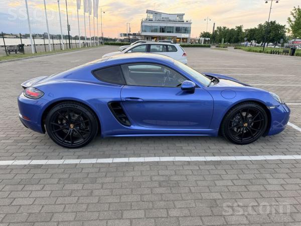 Blue Porsche Cayman 2019 in Riga, with an engine capacity of 2.00 L and mileage of 77 thousand km for 51900 €, photo 5 on AUTOMOTO.COM.LV