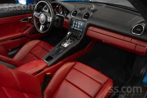 Blue Porsche Cayman 2019 in Riga, with an engine capacity of 2.00 L and mileage of 78 thousand km for 55000 €, photo 12 on AUTOMOTO.COM.LV